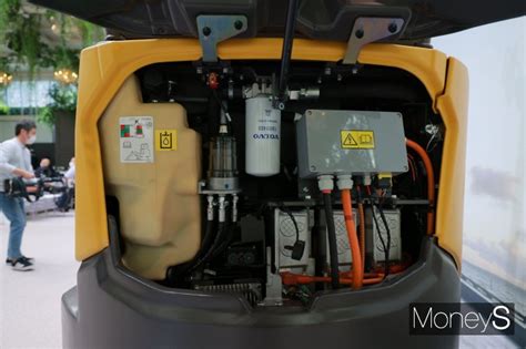 머니s포토 건설기계 장비도 전동화전기 굴착기 시대 열렸다 머니s