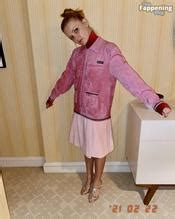 HADLEY ROBINSON Nude AZNude