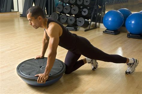 Что такое bosu (босу), преимущества, как заниматься на bosu