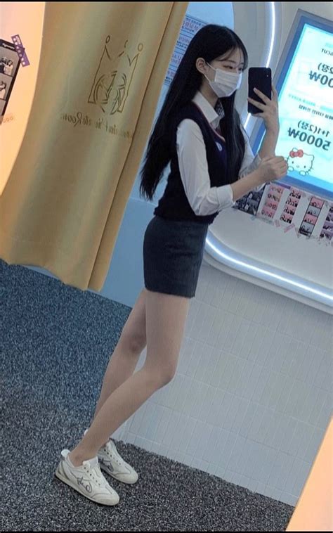 Quick saves에 있는 KYOU님의 핀 예쁜 여자 얼굴 Tumblr 소녀 여자 교복