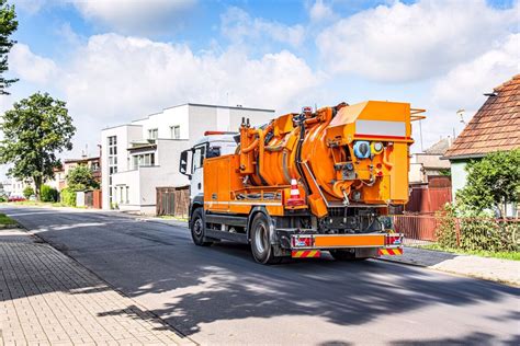 How Utility Truck Accidents Differ From 18 Wheeler Accidents Wagner
