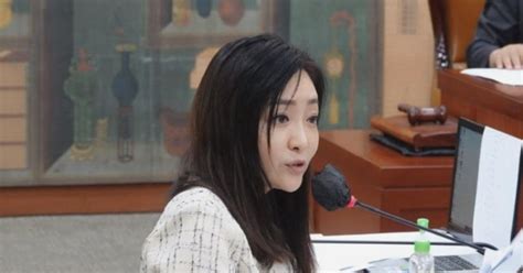 송영길 이어 유정주 한동훈 향해 막말 퍼레이드“그닥 어린 넘도 아닌 구토 난다”