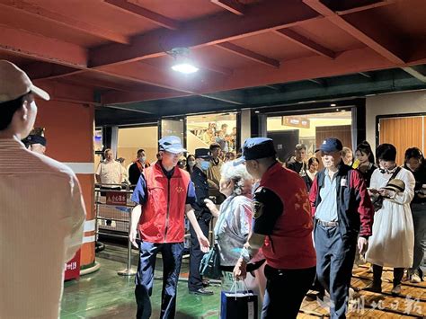 长江旅游活力迸发 上半年三峡枢纽船舶运送游客同比增长88倍经济新闻中心长江网cjncn
