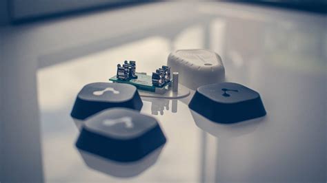 Testing Comparing Bluetooth Beacons Conduct