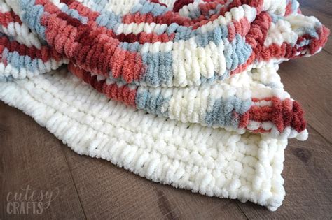 How To Make A Loop Yarn Blanket Cutesy Crafts