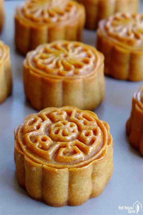 Cantonese Mooncake With Salted Egg Yolk 广式月饼 Red House Spice