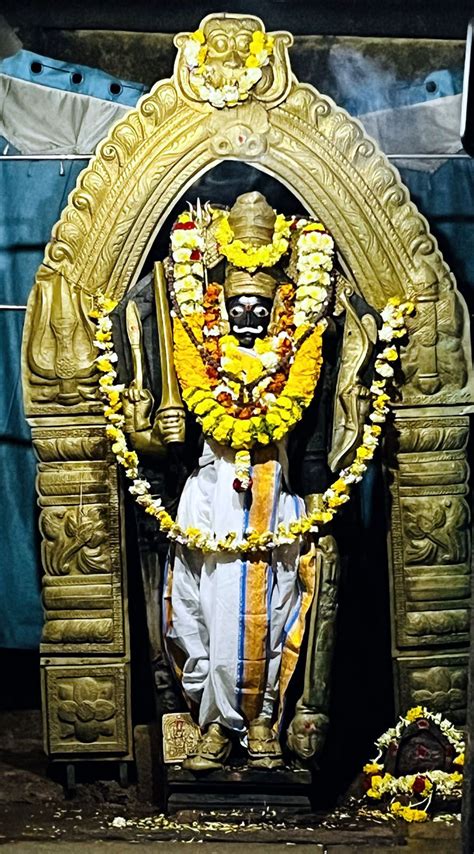 Veerabhadra Swamy Temple Lepakshi 26ft Huge Nandi Hanging Pillar
