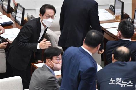 제316회 임시회 개회식 참석하는 조희연 교육감