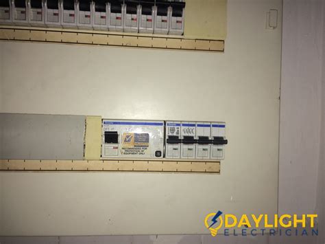 DB Box Switch Change Electrician Singapore HDB Geylang Electrician Singapore Recommended