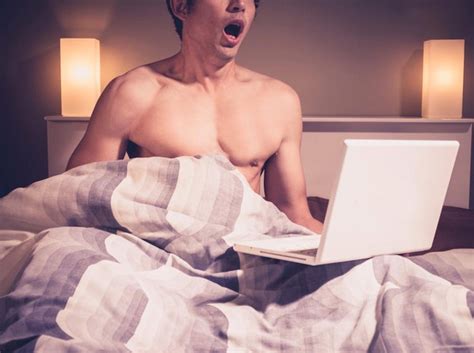 明明是卖撸点的黄网巨头，非要跟人拼科技