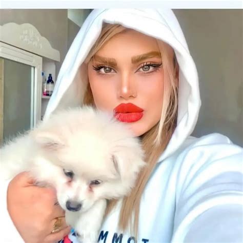 Kiana Amian Kianaamiran • Threads Say More