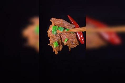 以后你家里要是烧牛肉，你就像我这样做，软烂入味超好吃。