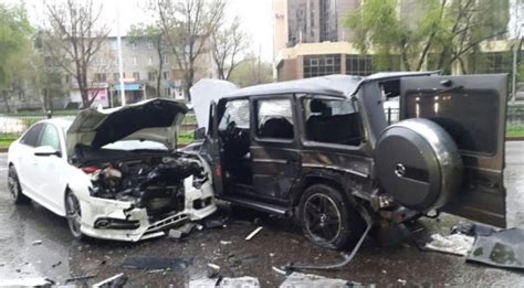 Алматыда ірі жол апатынан Gelandewagen «бөлшектеліп қалды Zanmedia Kz 2016 04 09 D0 B0