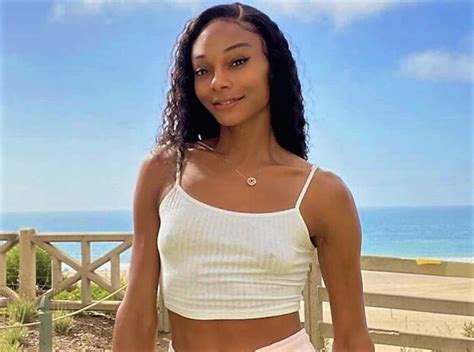 Jasmine Davis Model Bio Wiki Age Husband Height And Net Worth
