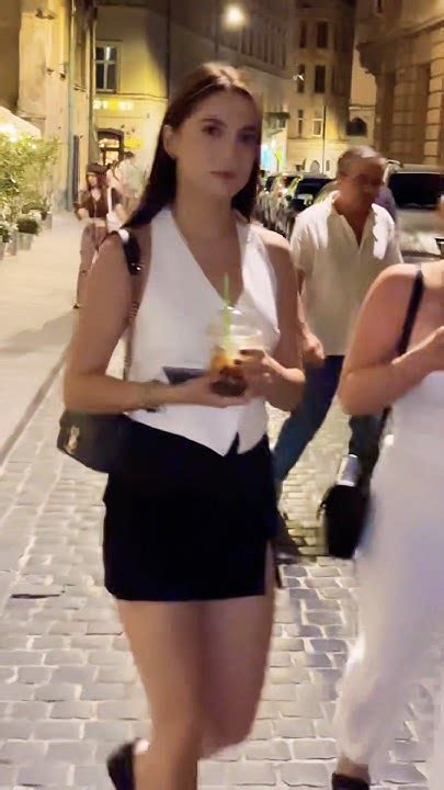 Дрес код Білий верх чорний низ Львів ніч центр дівчата львівплощаринок Youtube