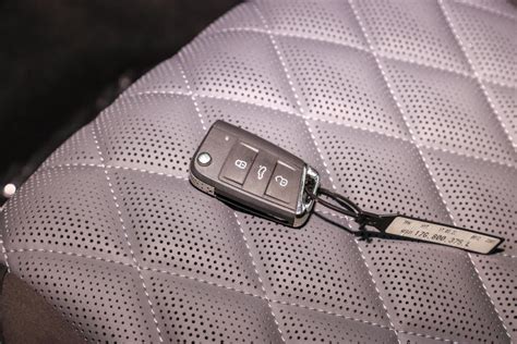 速腾280TSI 双离合卓越Plus版钥匙正面图片 汽车图片大全 易车