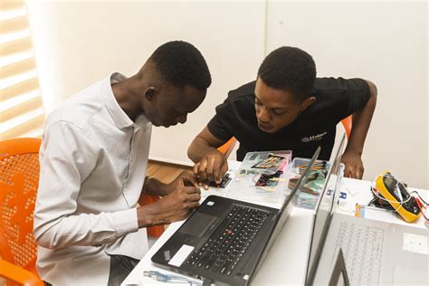 Empowering Young Learners A Successful Arduino Day At Makersplace