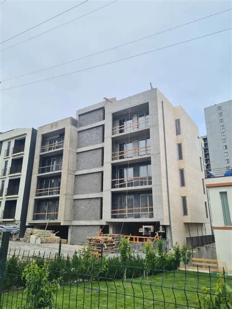 იყიდება 3 ოთახიანი ბინა საბურთალოზე