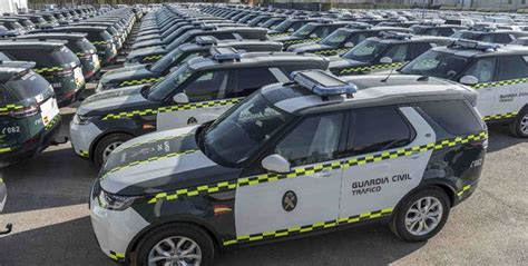 La Guardia Civil Recibe La Gama Land Rover Discovery