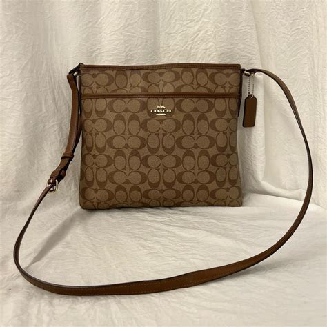 정품 코치 시그니처 사각 크로스백 헬로마켓