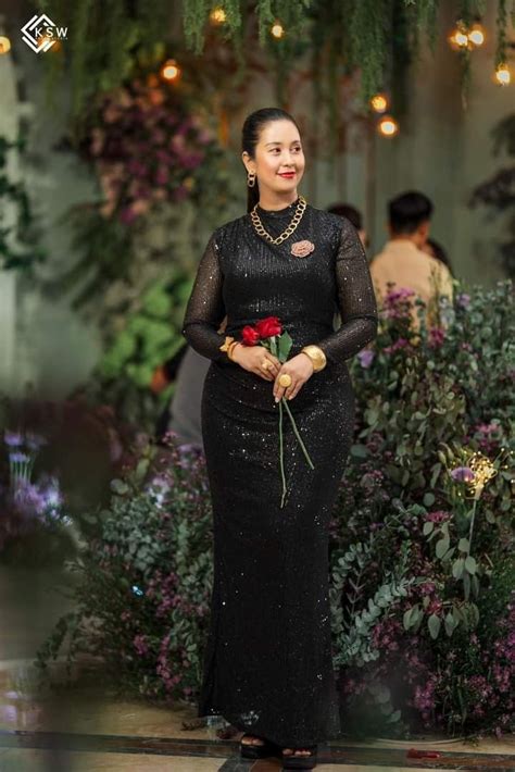 Ei Ei Chaw Beautiful Asian Women Burmese Clothing Asian Woman