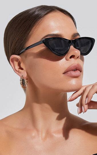 Kurthy Cat Eye Sunglasses In Black Showpo