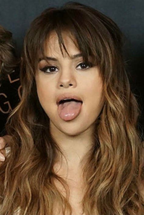 Make Me Cum For Selena Gomez Scrolller