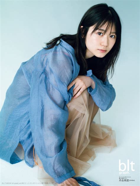 日向坂46の新センター・丹生明里が貫禄で魅せる、優しさの中に宿る強さ。 Actress Press