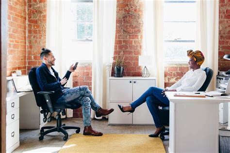 สร้างและปรับปรุงเวิร์กโฟลว์การขายของคุณ Acrobat Sign