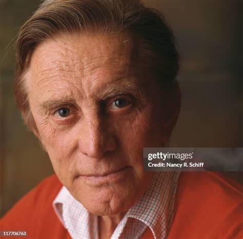 Kirk Douglas Actor Photos And Premium High Res Pictures Getty Images