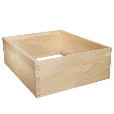 Pine Medium Langstroth Box Perfectbee