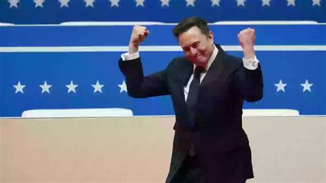 People Only Just Realising Why Elon Musks Bizarre Body Language Is So