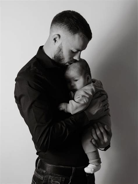 Отец и сын Материнство позы для фотографии Отец Сынни