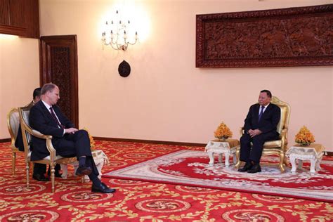 សម្តេចវិបុលសេនាភក្តី សាយ ឈុំ អនុញ្ញាតឲ្យឯកអគ្គរដ្ឋទូតអាល្លឺម៉ង់ តែងតាំងថ្មីប្រចាំកម្ពុជា