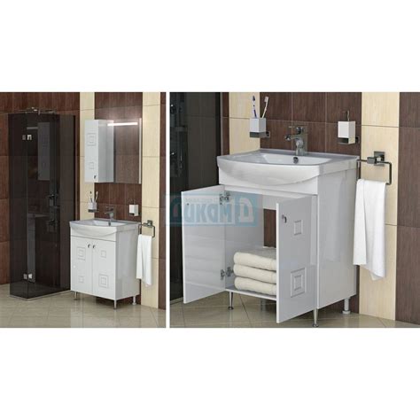 Комплект шкафове за баня с огледало и осветление