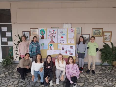 Изложба по повод Деня на християнското семейство Галерия на Трето ОУ Братя Миладинови