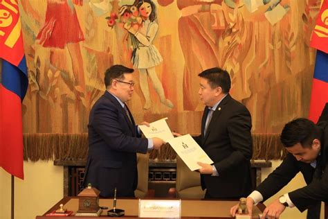 Засгийн газрын гишүүд аймаг нийслэлийн Засаг дарга нартай хамтран ажиллах гэрээ байгууллаа