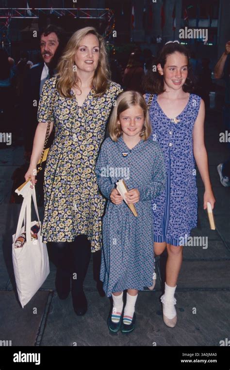 Bernard Shaw Patricia Patty Hearst With Daughters Lydia Hearst Shaw