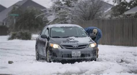 СНЕЖНА БУРА ВО САД Гласот на Европа