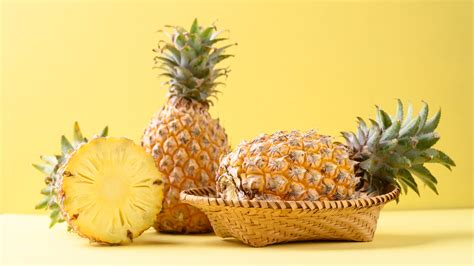 Why The Top Of A Pineapple Is Called A Crown And How To Remove Them