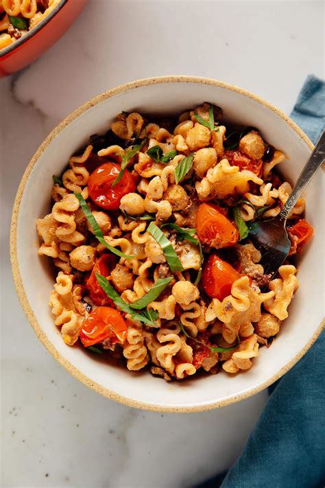 Tomato And Chickpea Pasta With Goat Cheese Recipes Nest