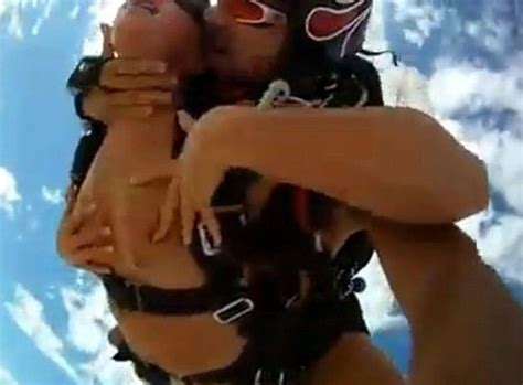 Sex While Skydiving Nude