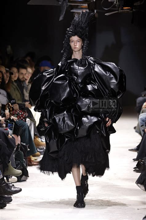 Comme Des Garcons Fashion Show Runway Ready To Wear Fall Winter 2024 Paris Fashion Week