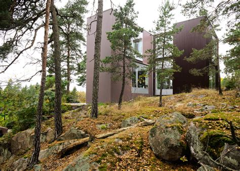 Woodland Villa Is Fitted Into A Steep Sloping Site