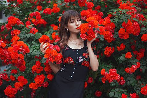 Model Hd Brunette Hd Wallpaper