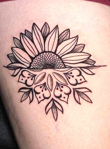 طرح های خاص و جذاب تاتو ران پا ۴۰ مدل زیبای زنانه و دخترانه با عکس