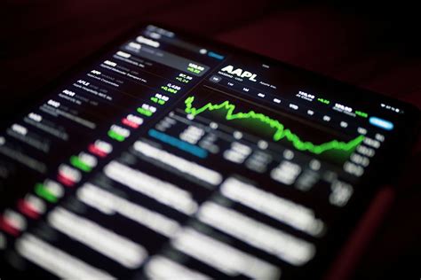 🚀 build a real time stock price prediction app with flask yahoo