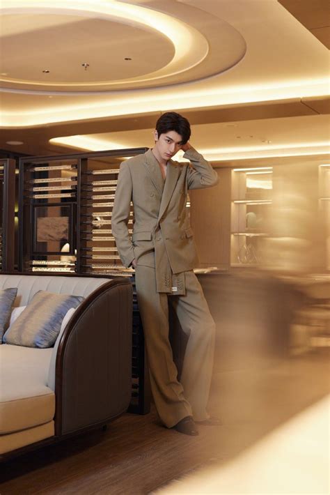 Lin Yi 林一 Fashion models men Men suit fashion Fashion suits for men