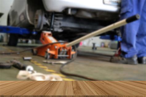 충격 흡수 및 자동 수리 차고에 봄 대체 위해 자동차 리프트 강철에 대한 스톡 사진 및 기타 이미지 강철 공학 교통사고 충돌 사고 Istock