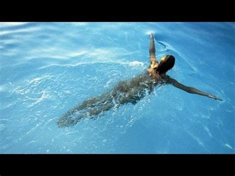 Woman Goes Skinny Dipping To Rob Guys House Youtube